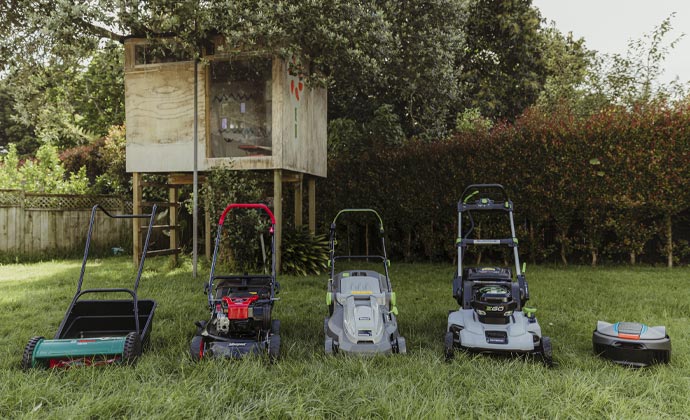 How to Choose and Use a Lawn Mower - Easy As Guide | Mitre 10