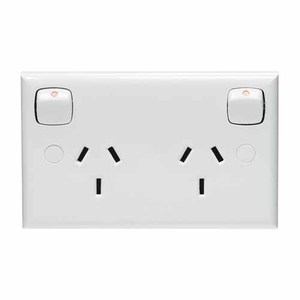 HPM Horizontal Double Powerpoint - Switches & Outlets | Mitre 10™